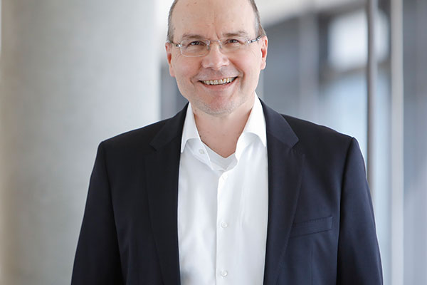 Fischer_2022_2 › School of Business, Economics and Society